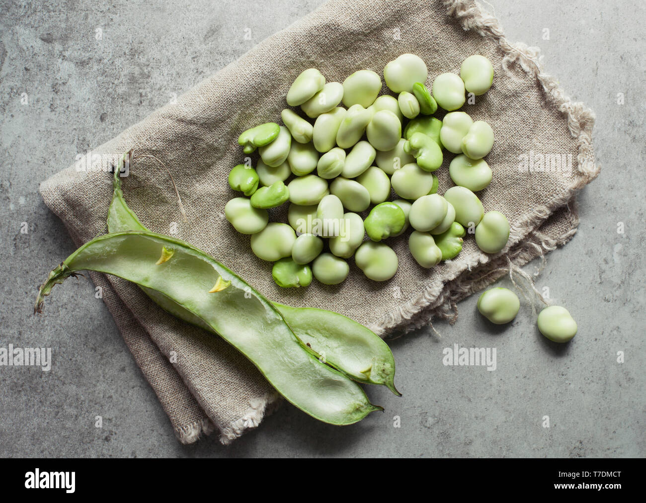 Broad beans harvest hi-res stock photography and images - Alamy
