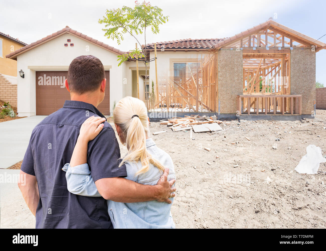 Construction diy woman couple hi-res stock photography and images - Alamy