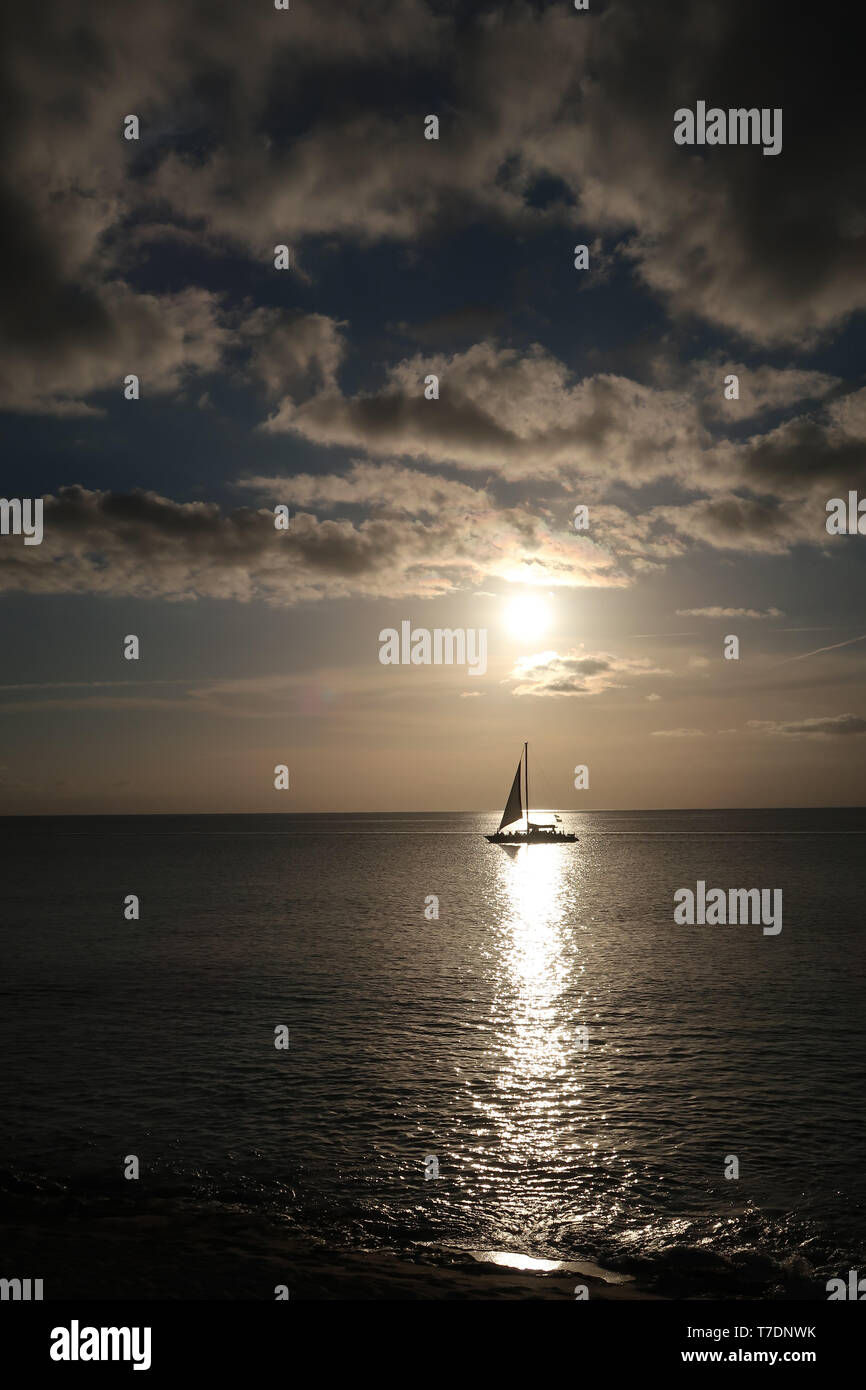 Caribbean ocean catamaran sailing hi-res stock photography and images ...