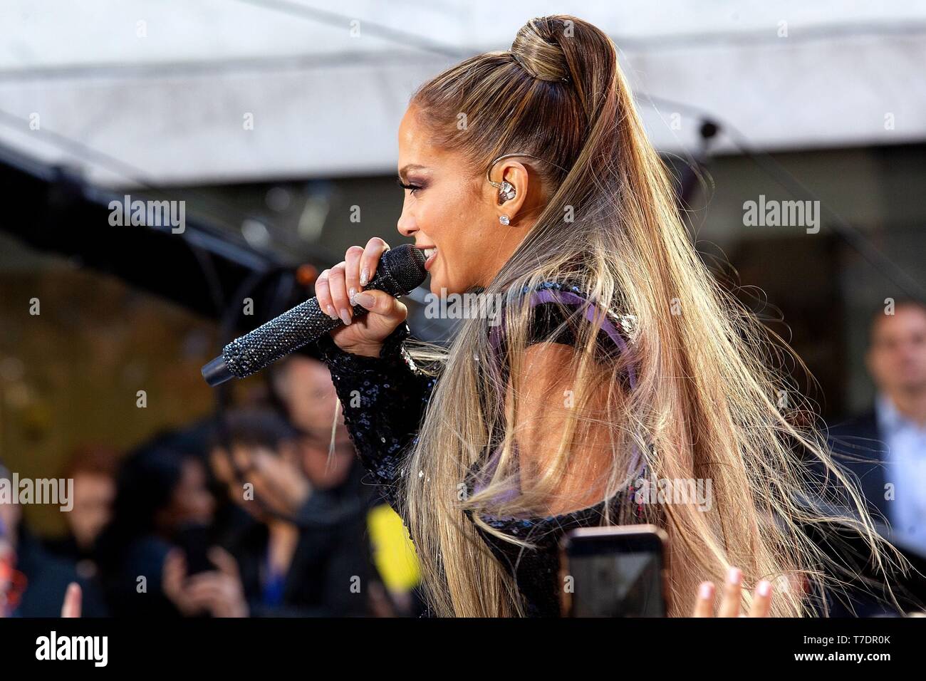 New York, NY, USA. 6th May, 2019. Jennifer Lopez on stage for Jennifer ...