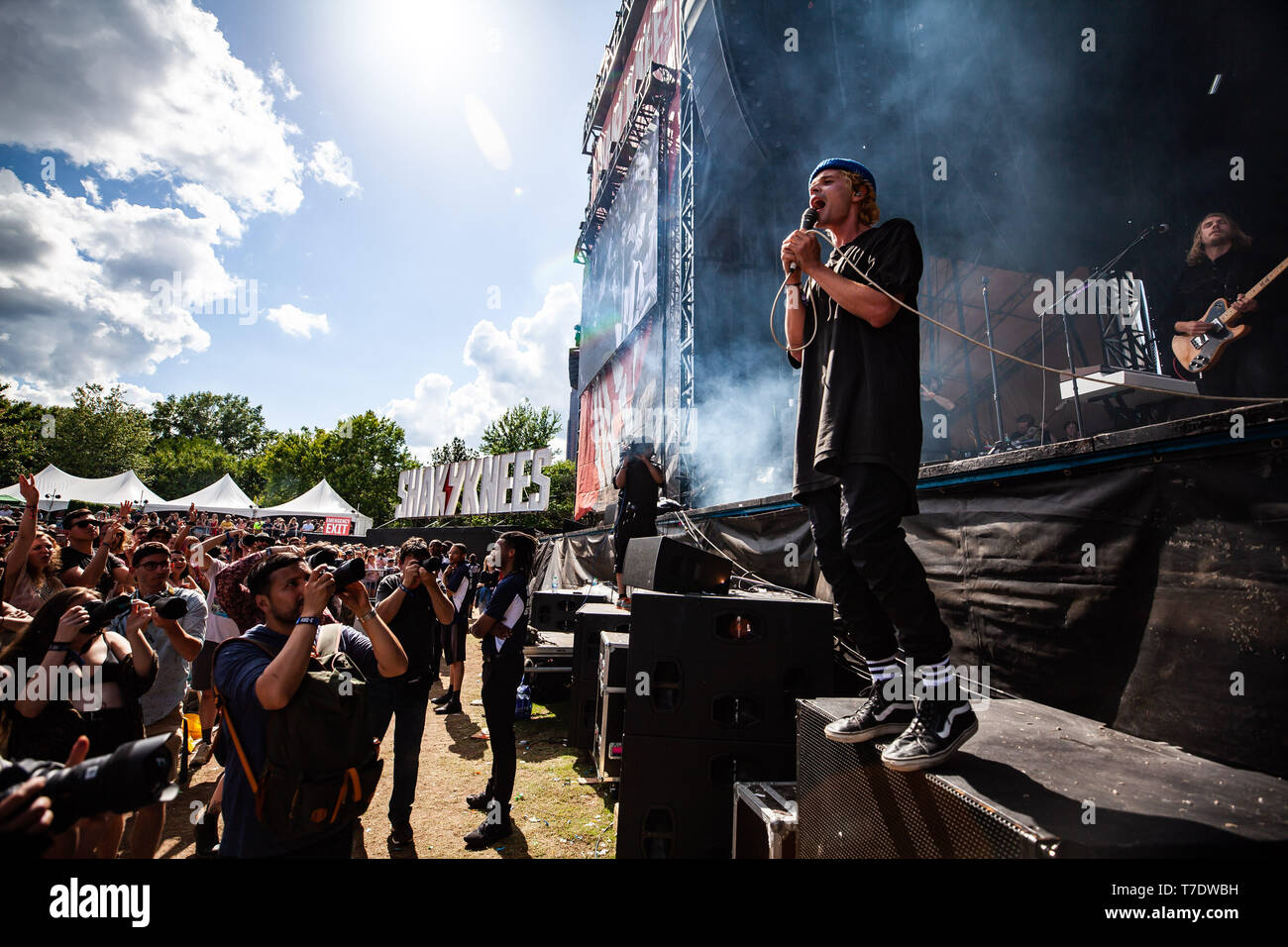 ATLANTA, GEORGIA - MAY 05: Christian Zucconi of Grouplove performs ...