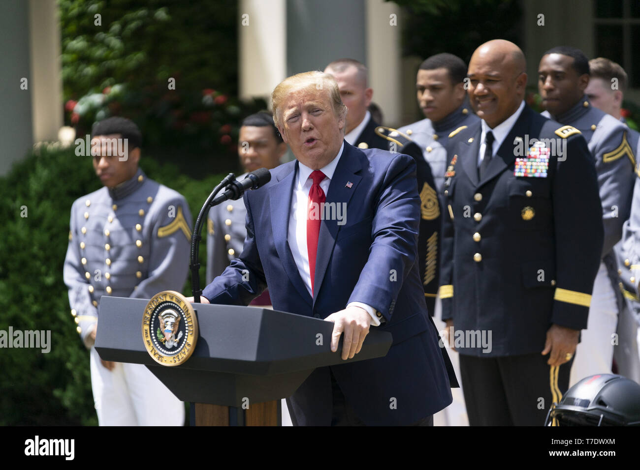 Commander in chiefs trophy hi-res stock photography and images - Alamy