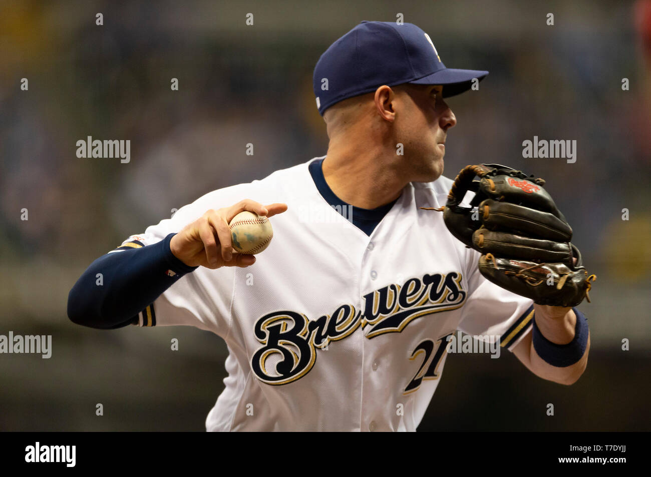 Milwaukee, WI, USA. 6th May, 2019. Milwaukee Brewers second baseman ...