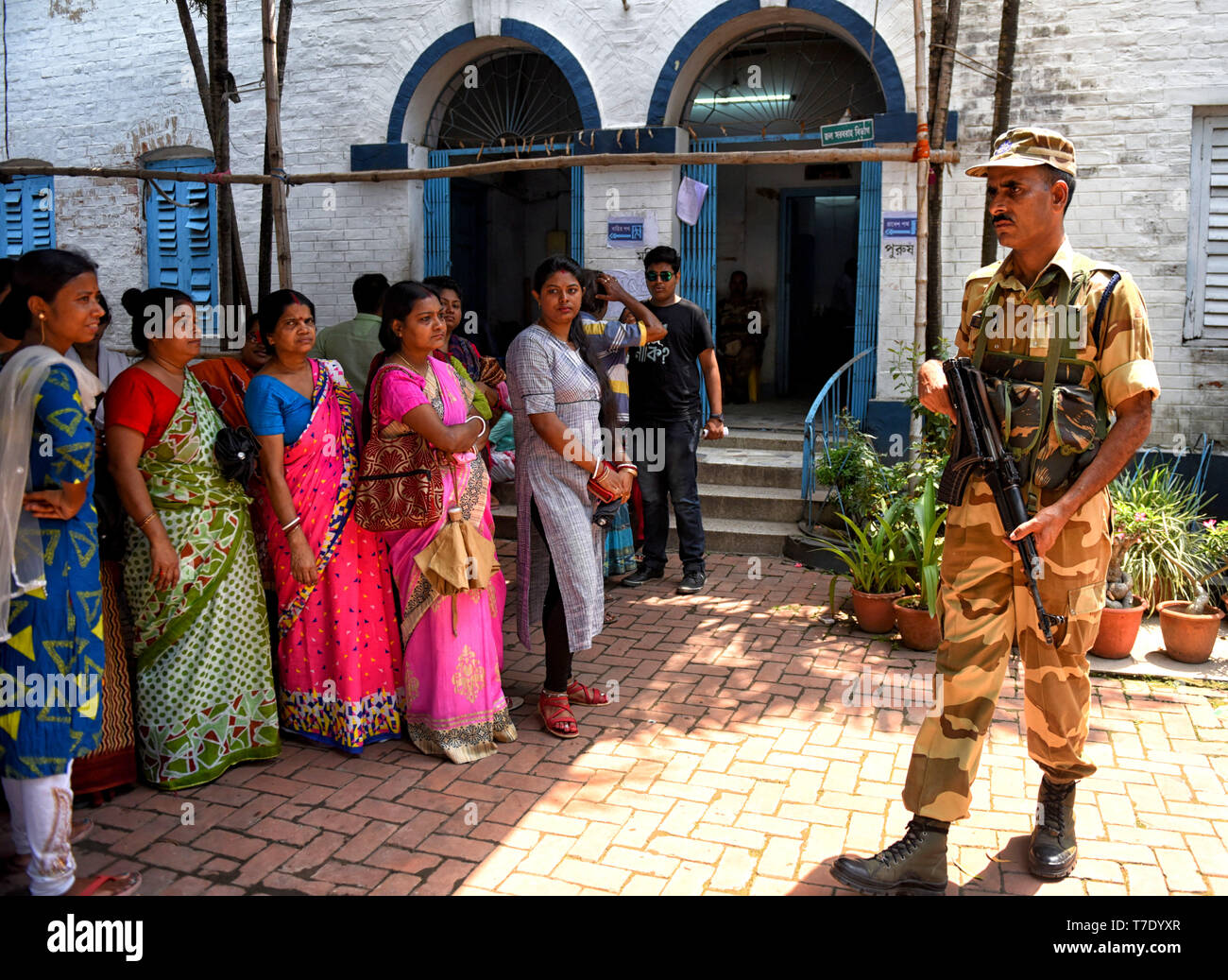 Central industrial security force hi-res stock photography and images ...