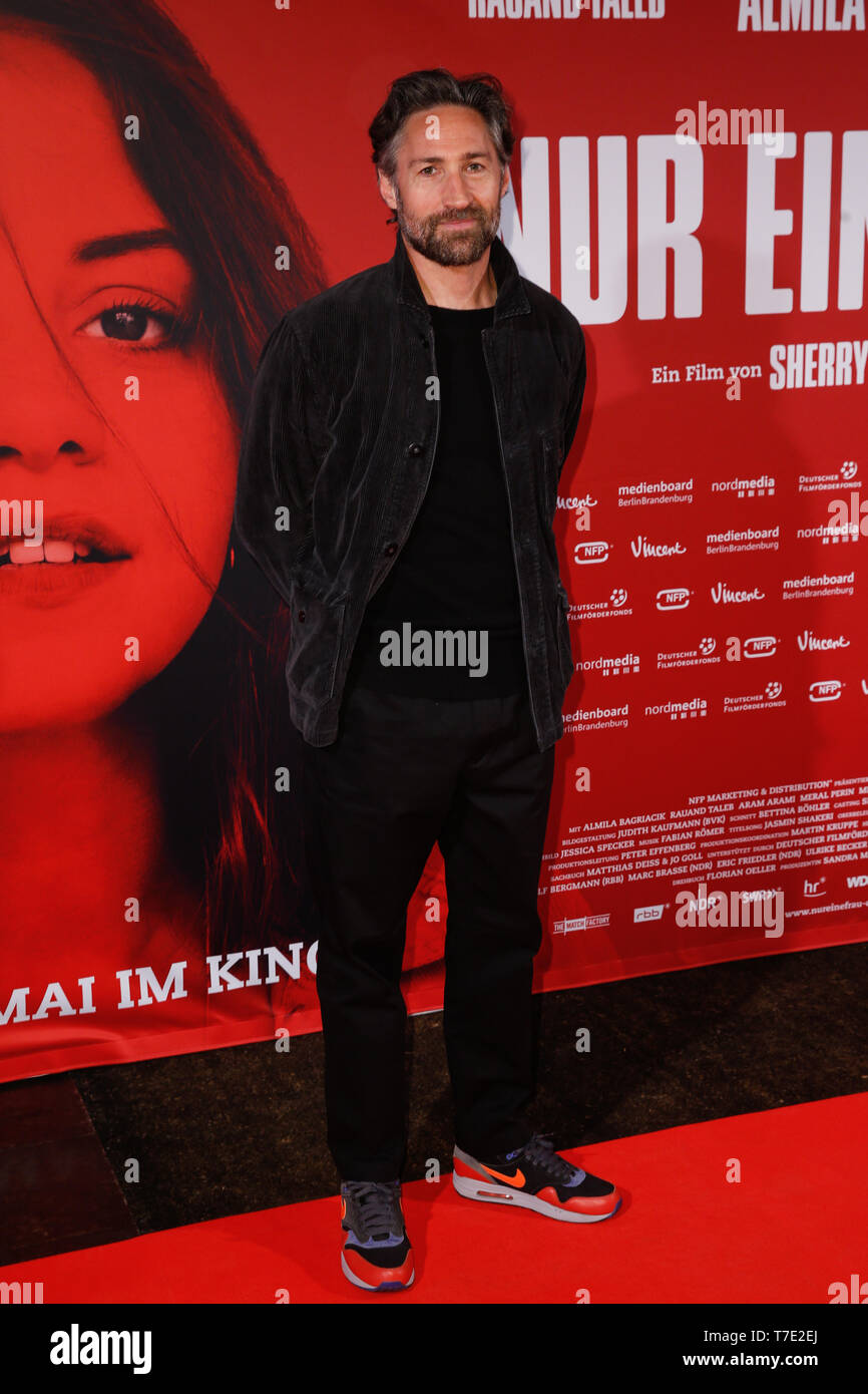 Berlin, Deutschland. 06th May, 2019. Benjamin Sadler as a guest at the ...