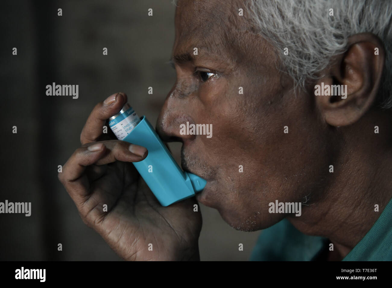 Inhaler asthma india hi-res stock photography and images - Alamy