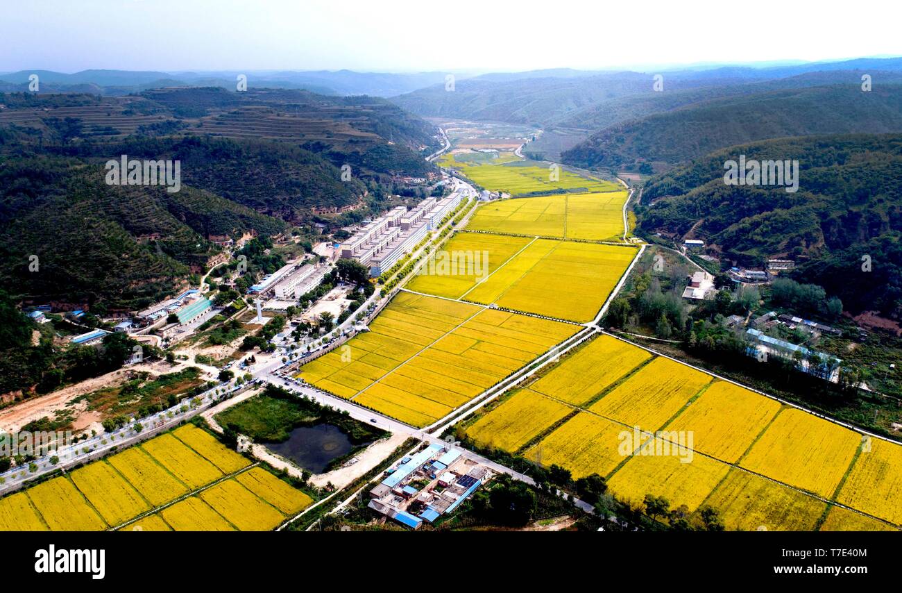 Beijing, China. 12th Sep, 2018. Aerial photo taken on Sept. 12, 2018 ...