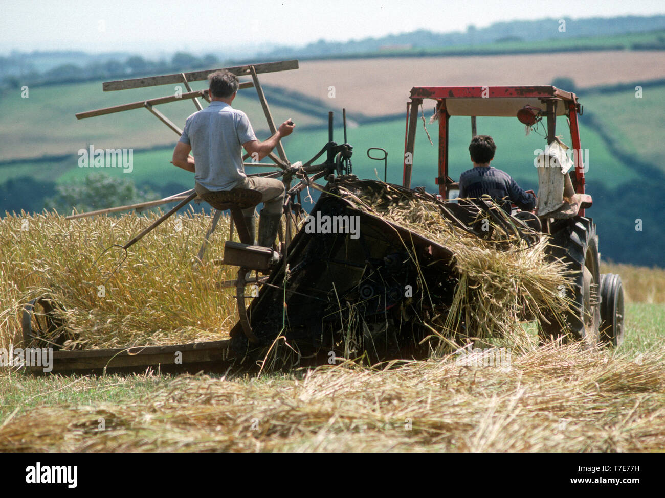 Harvest binder hi-res stock photography and images - Alamy