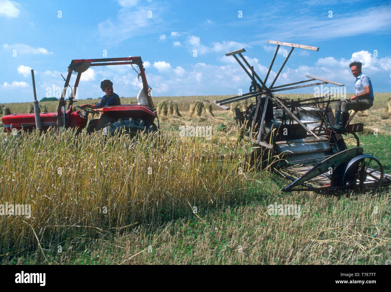 Old Fashioned Grain Binding Machine Binding Machine: Over 1,371