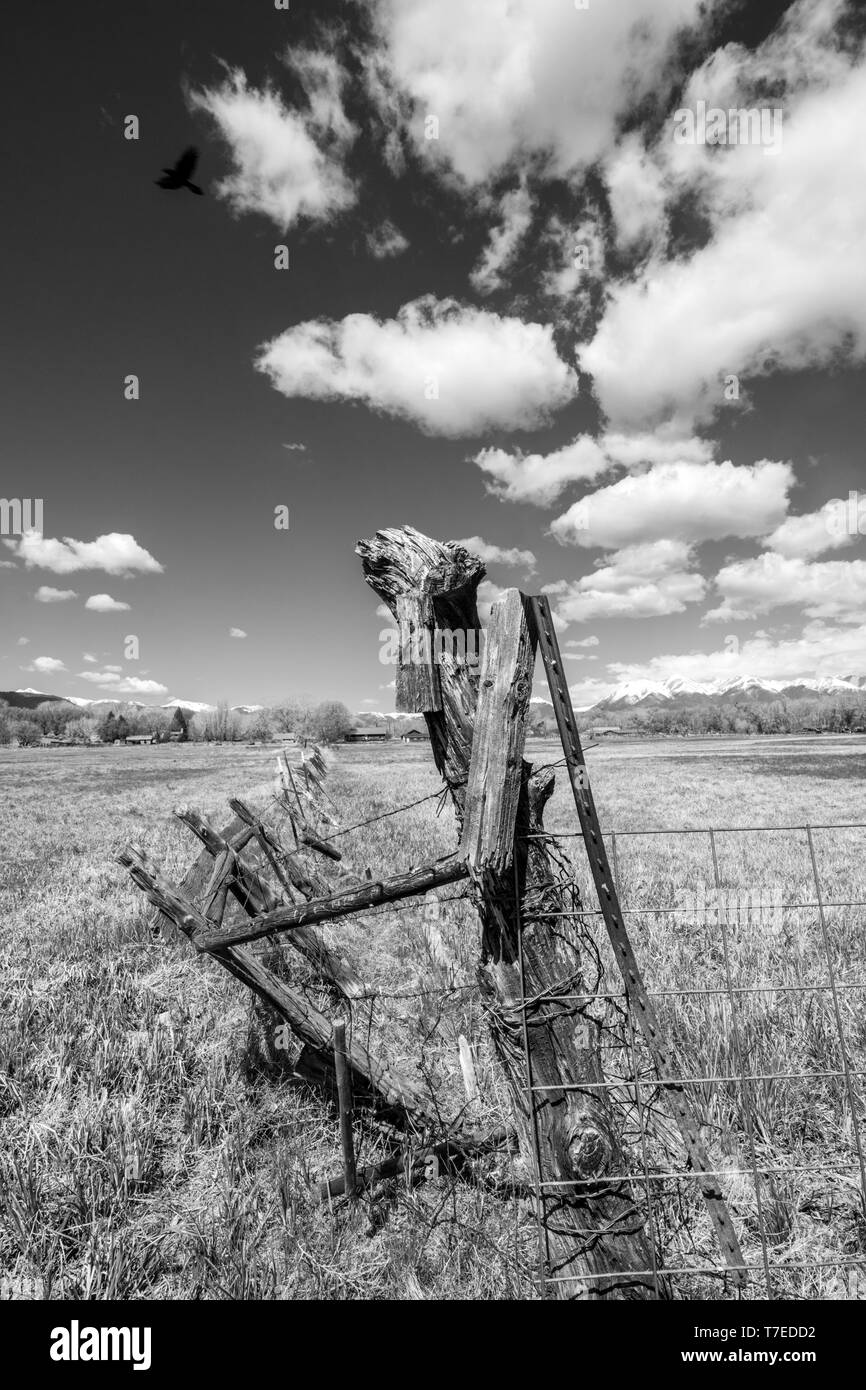 View countryside landscape red Black and White Stock Photos & Images ...