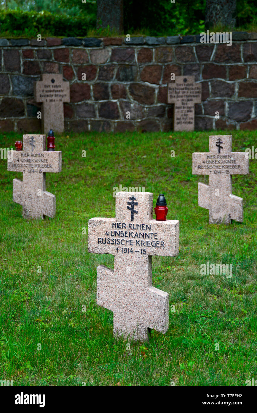 Russian military cemetery hi-res stock photography and images - Alamy