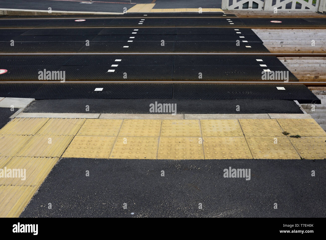 Tactile surface and Textured rubber pedestrian crossing point on ...