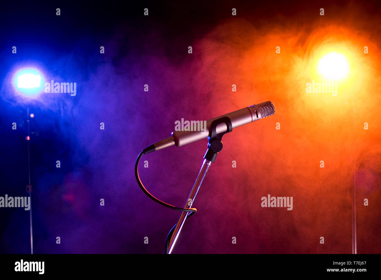 Open mic hi-res stock photography and images - Alamy