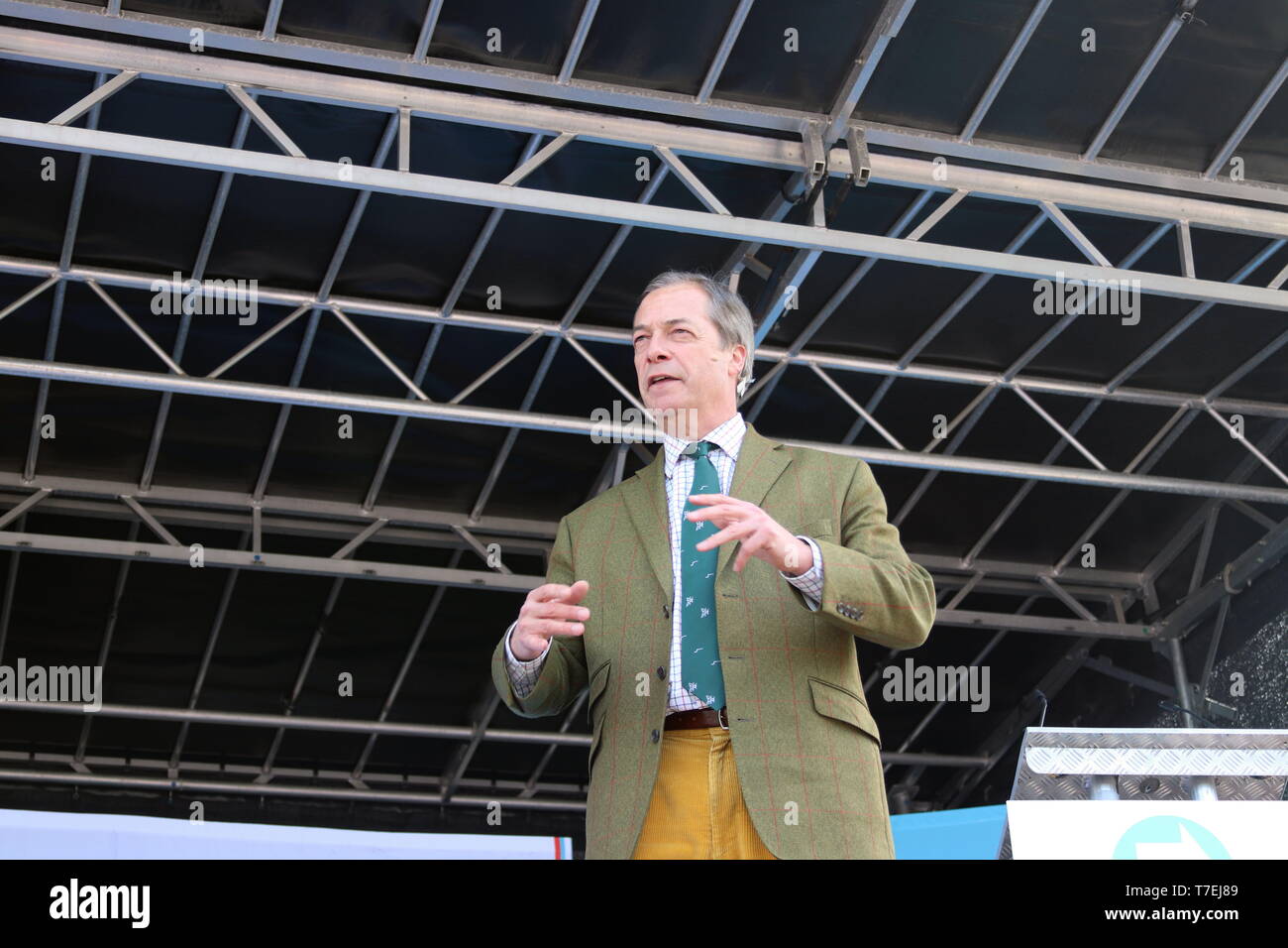 Brexit party leader Nigel Farage speaking in Chester at a Brexit party ...