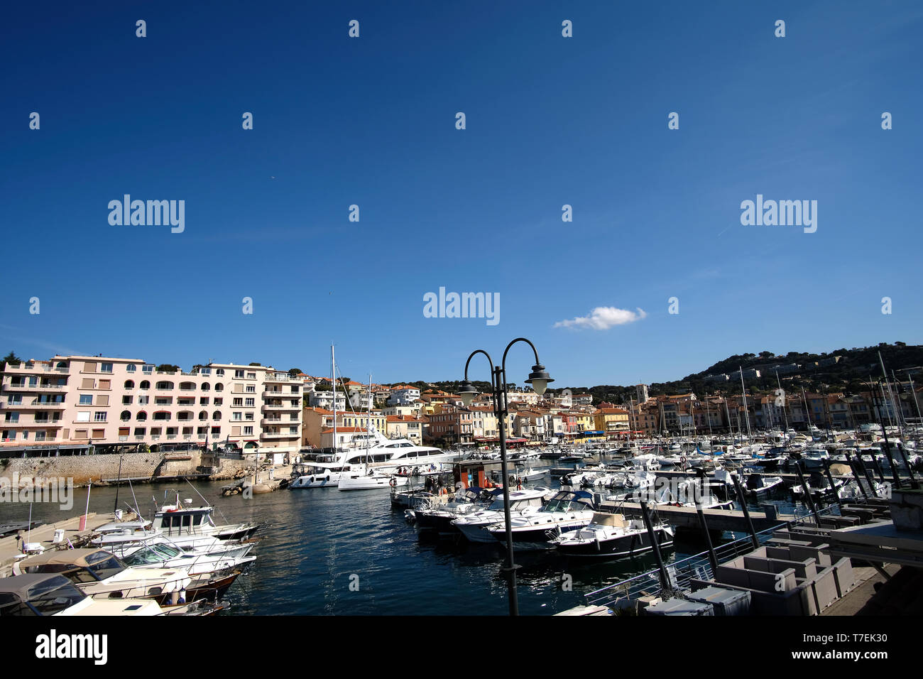 Harbour cassis south france hi-res stock photography and images - Alamy