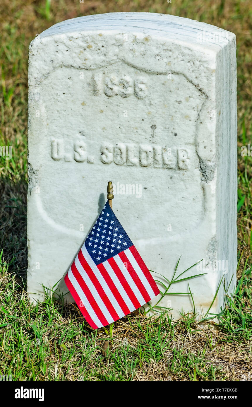 Military war dead headstone hi-res stock photography and images - Alamy