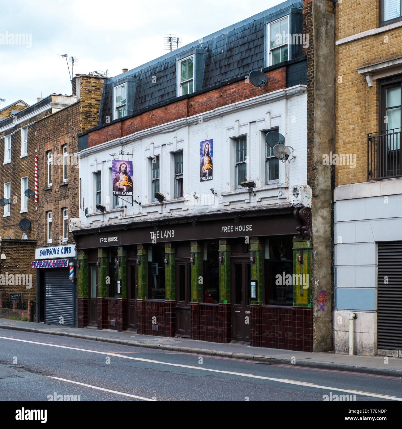 The Lamb Pub London High Resolution Stock Photography and Images - Alamy