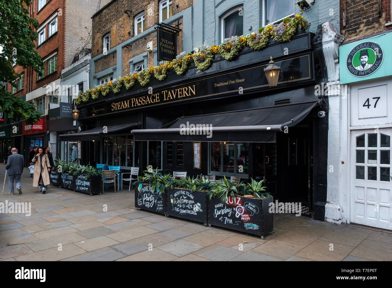 The steam Passage tavern, Upper street, London Stock Photo - Alamy