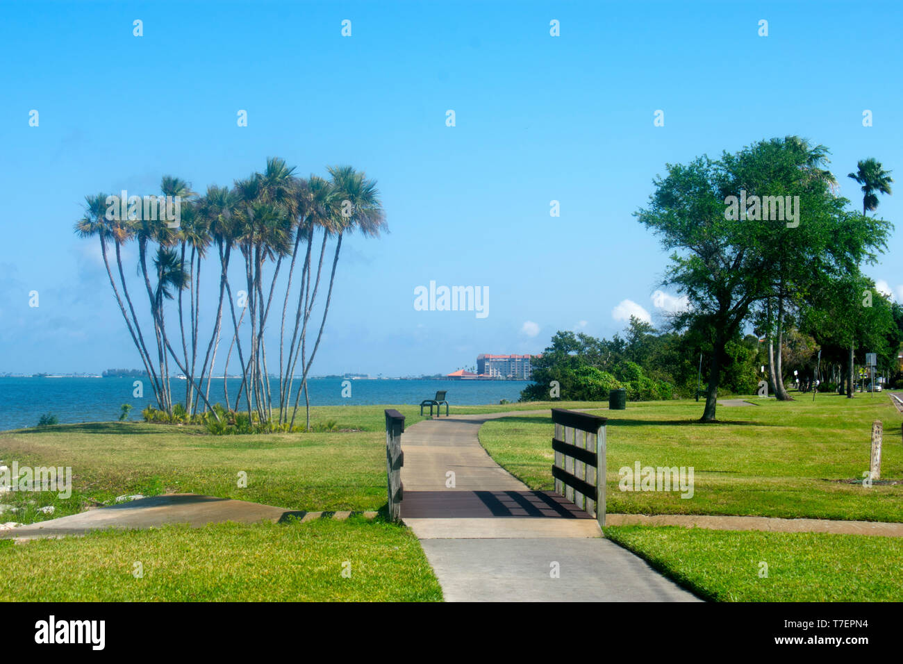 Spring landscapes blue sky hi-res stock photography and images - Alamy