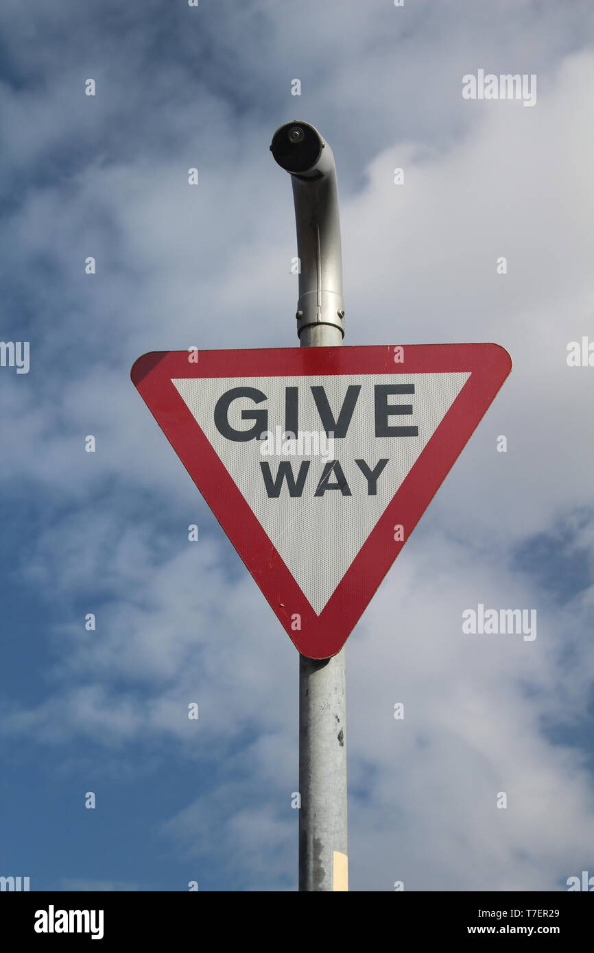 Give way road traffic sign hi-res stock photography and images - Alamy