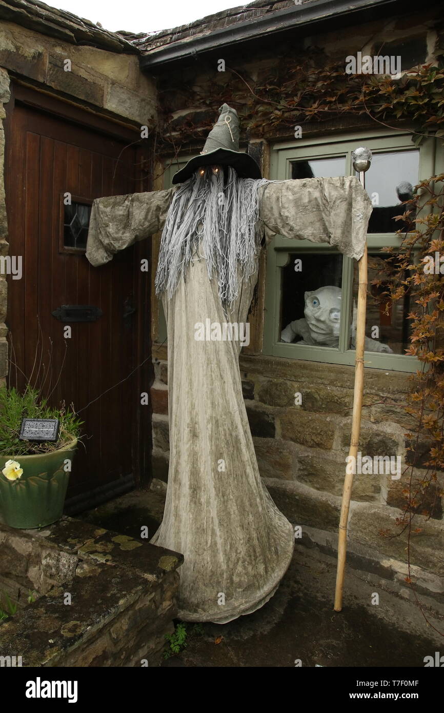 Gandalf hi-res stock photography and images - Alamy