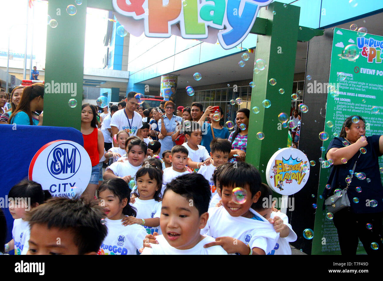 Sm city masinag hi-res stock photography and images - Alamy