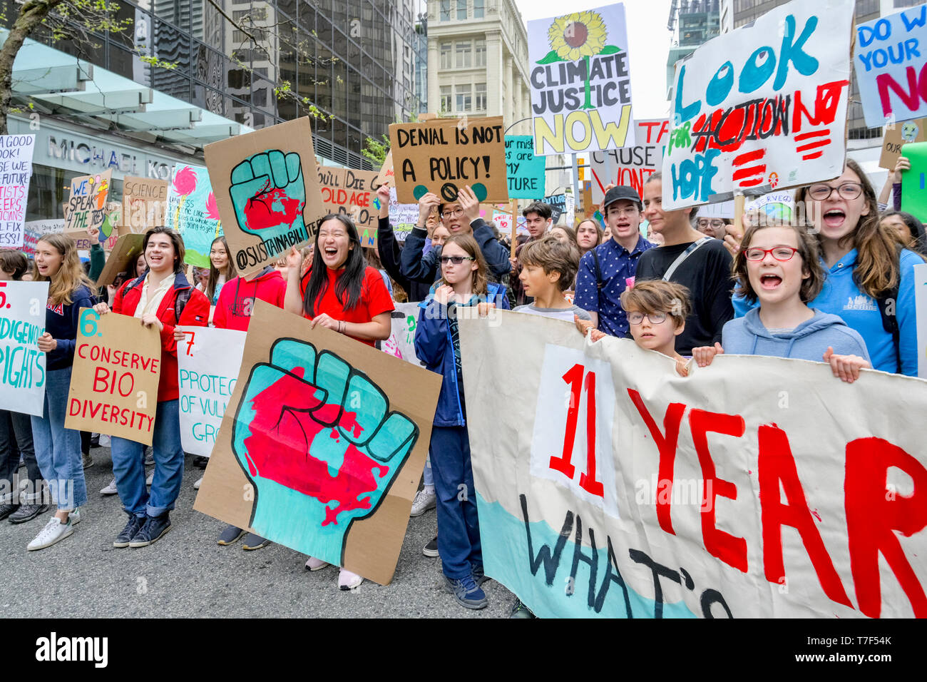 Sustainabiliteens Climate Strike. Students skip school and protest lack ...