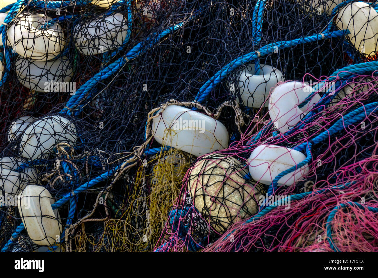 Fishing net vector pattern hi-res stock photography and images - Alamy
