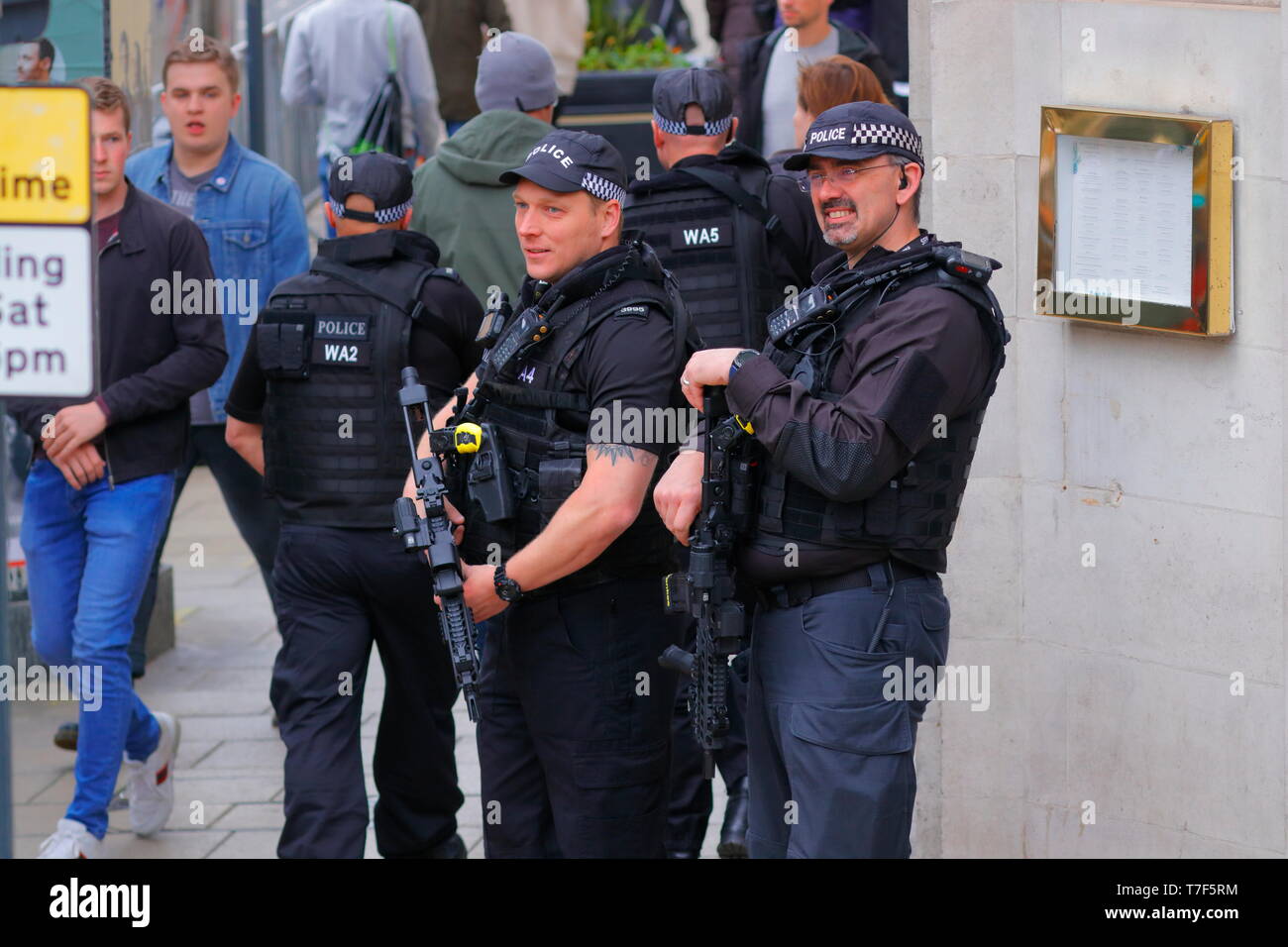 Yorkshire armed officers hi-res stock photography and images - Alamy
