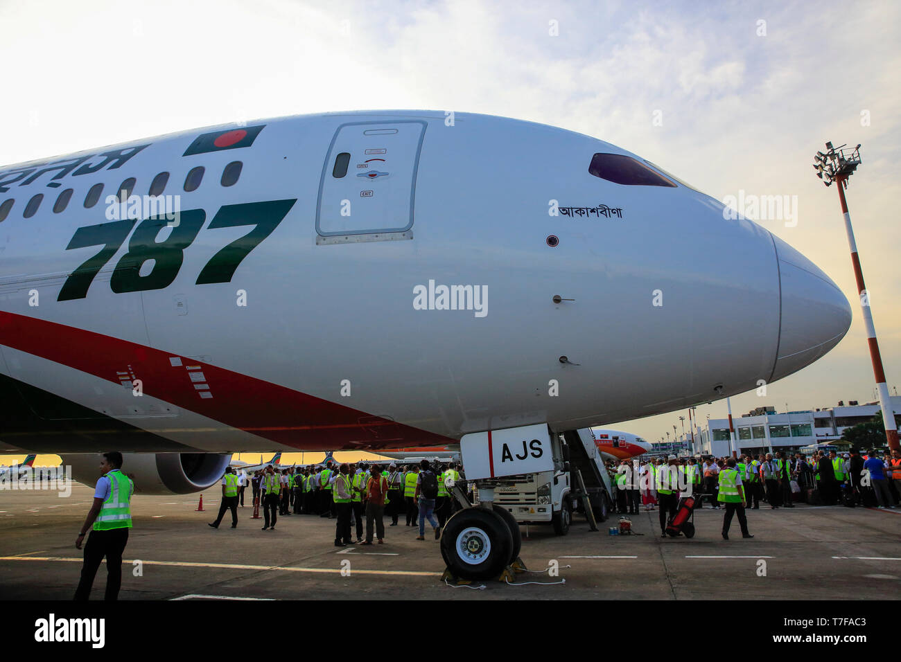 Biman Bangladesh Airlines' first Boeing 787-8 Dreamliner just after ...