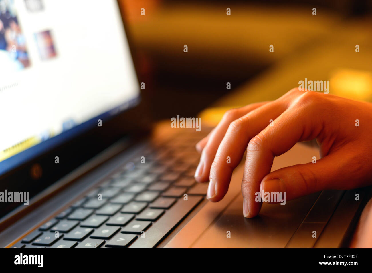 Computer laptop technology hi-res stock photography and images - Alamy
