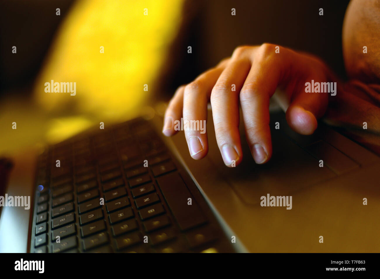 Computer laptop technology hi-res stock photography and images - Alamy