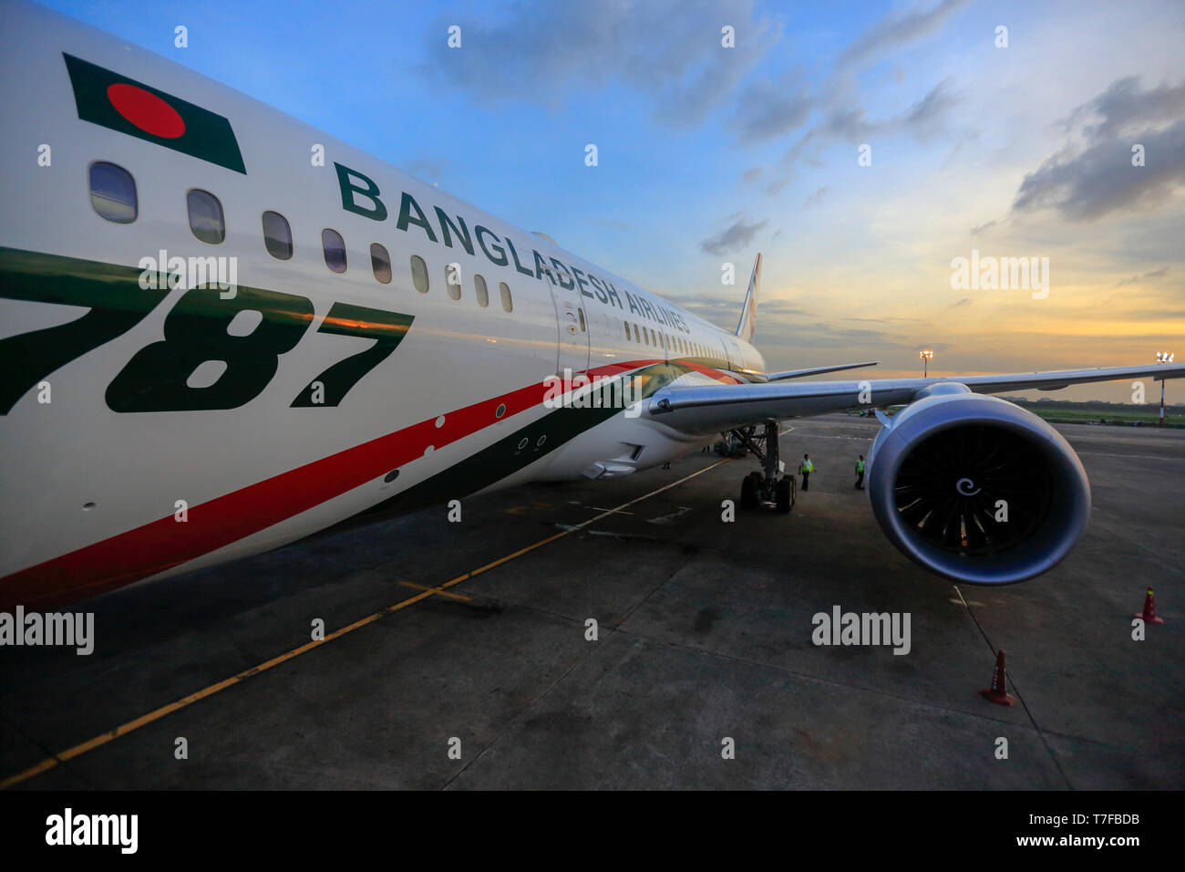 Biman Bangladesh Airlines' first Boeing 787-8 Dreamliner just after ...