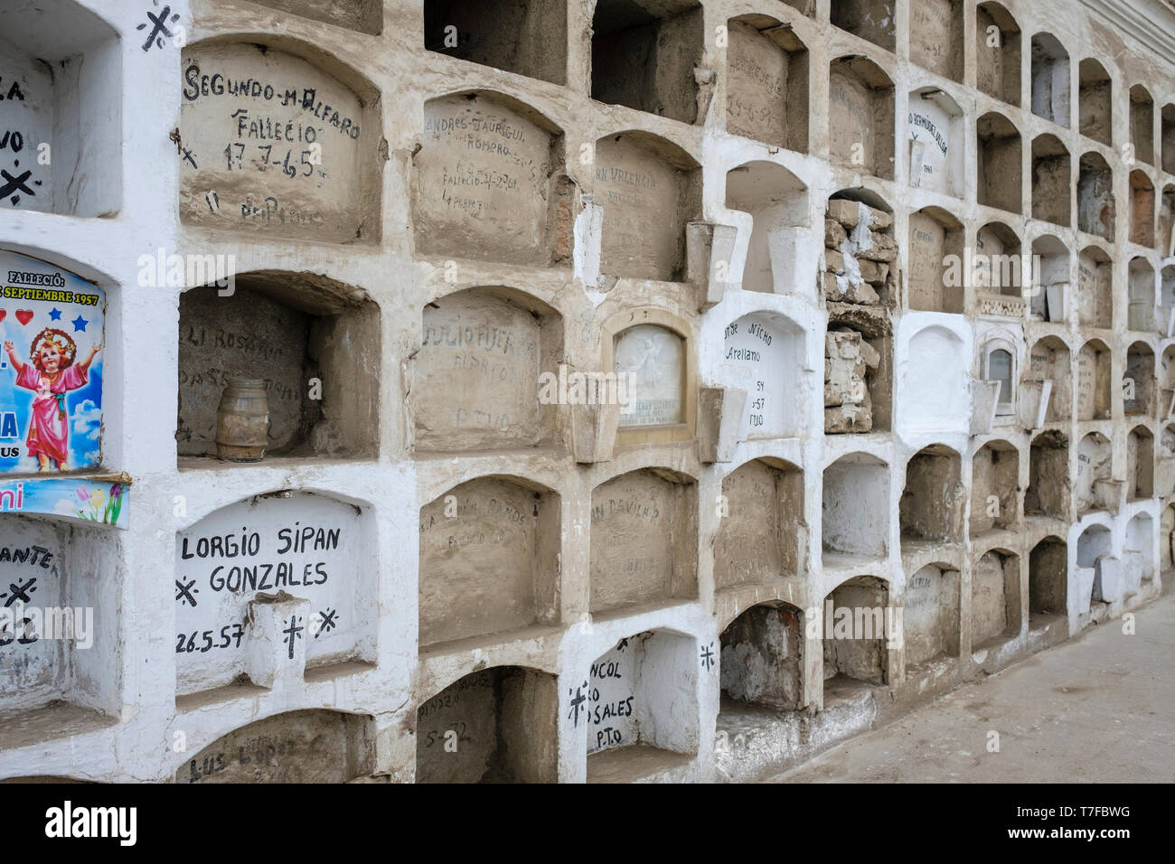 Lima cemetery hi-res stock photography and images - Alamy