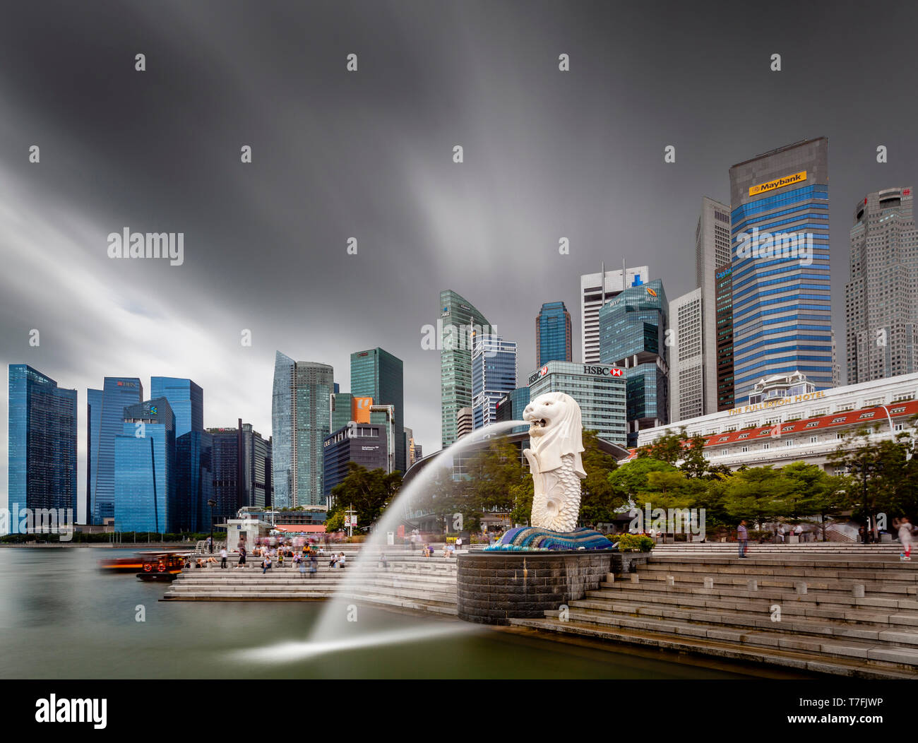 The Merlion Statue and Singapore Skyline, Singapore, South East Asia ...