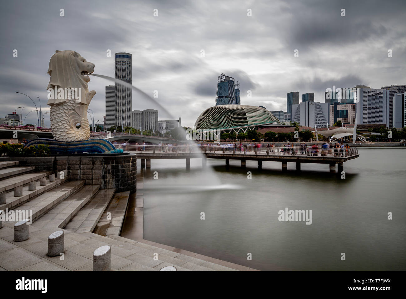 The Merlion Statue and Merlion Park, Singapore, South East Asia Stock ...
