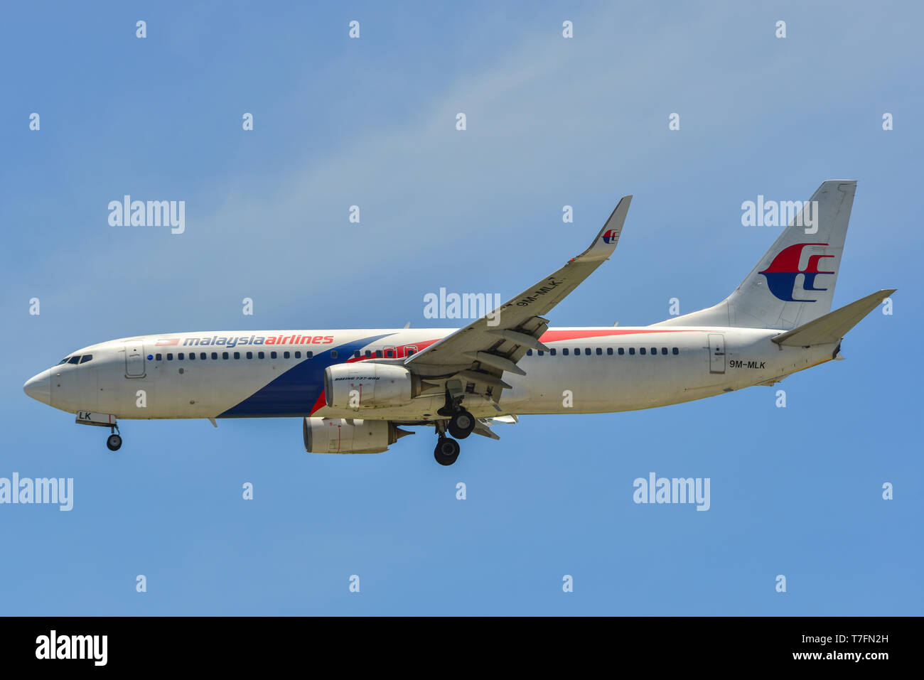 Singapore - Mar 27, 2019. 9M-MLK Malaysia Airlines Boeing 737-800 ...