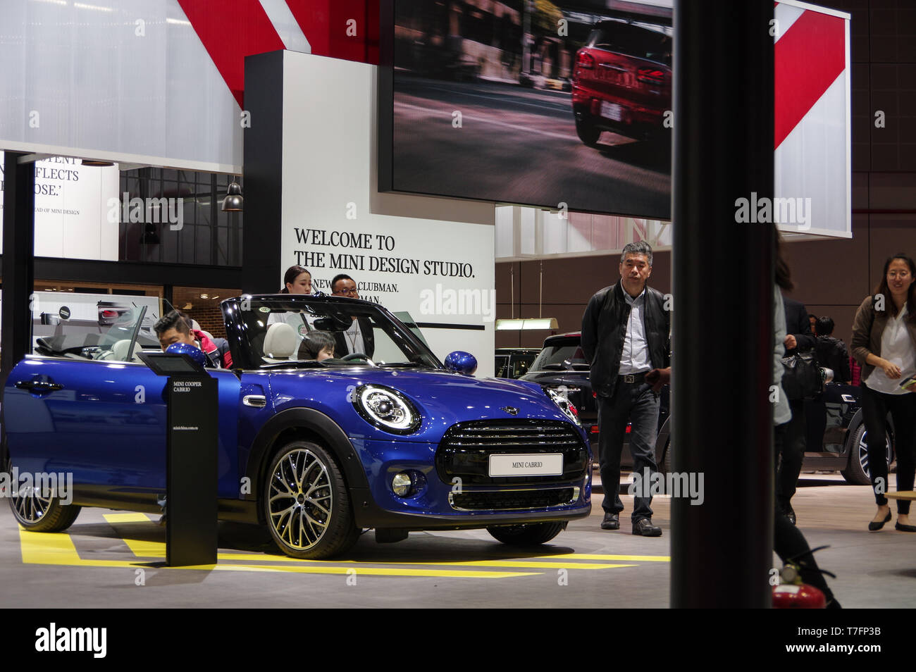 2019 Shanghai Auto Show Mini Cooper booth Stock Photo - Alamy