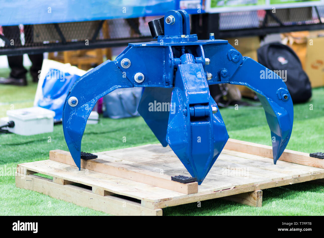 Manipulator loading hi-res stock photography and images - Alamy