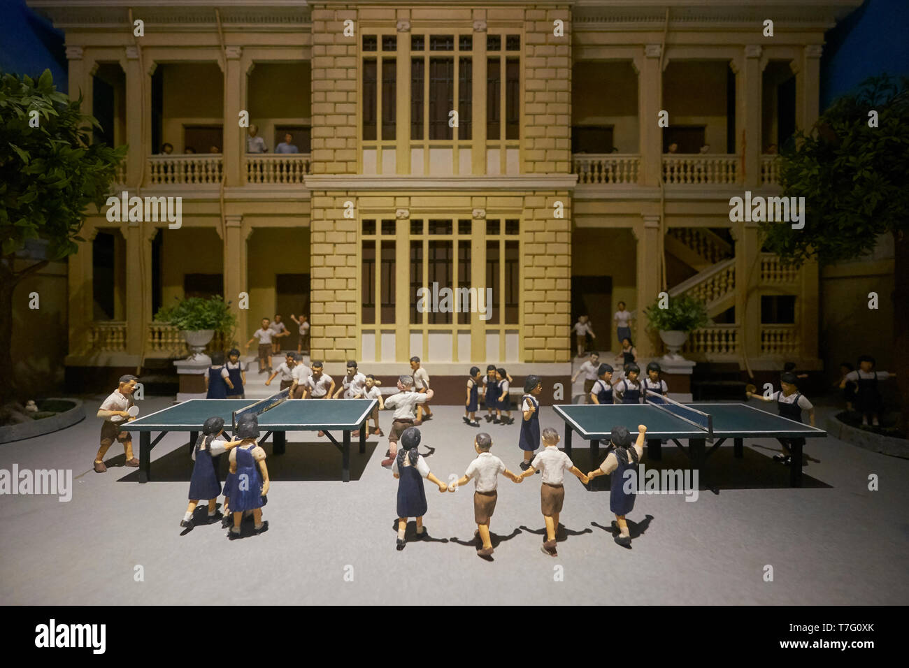 Chinese school uniform hi-res stock photography and images - Alamy