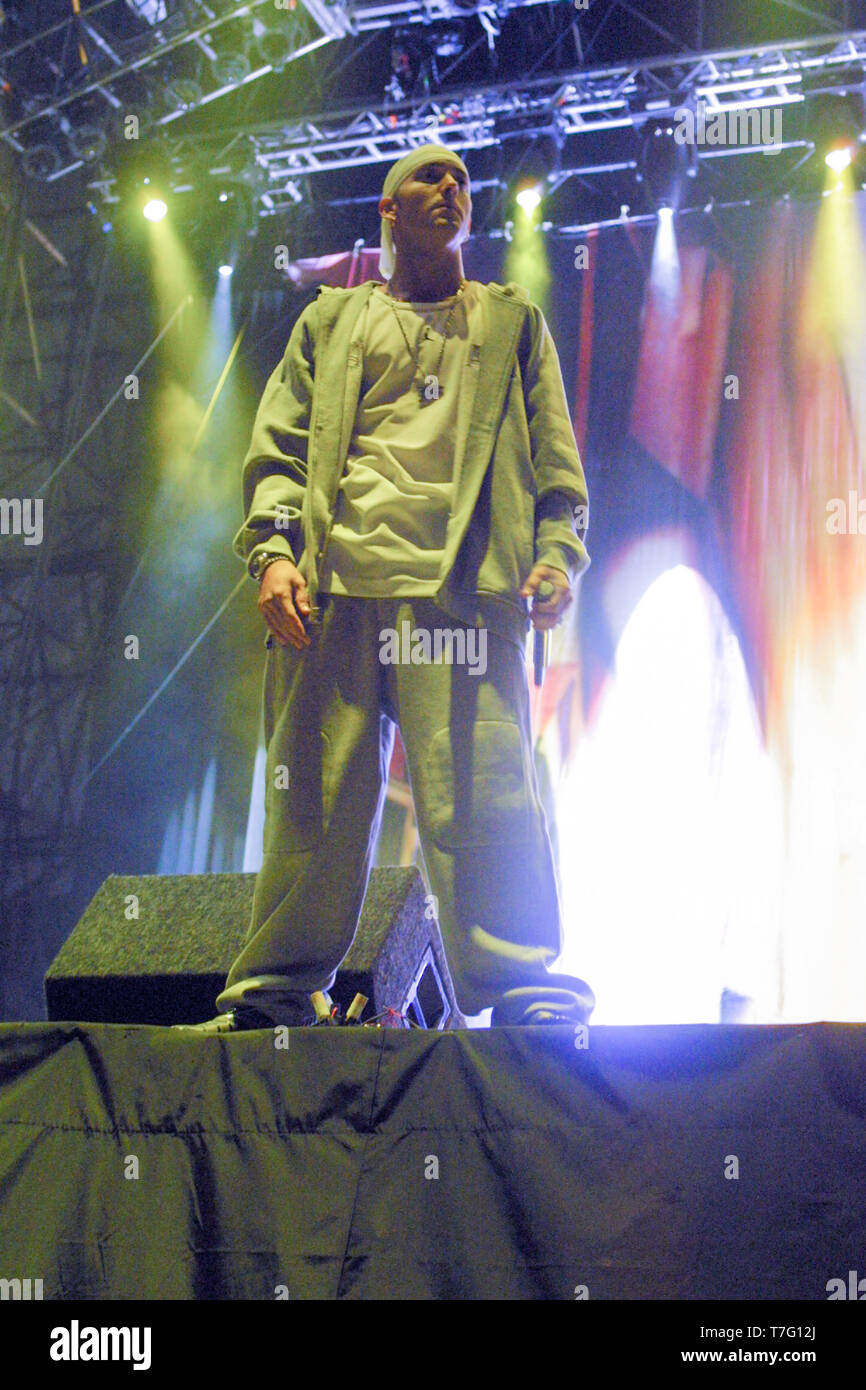 Eminem 2001 hi-res stock photography and images - Alamy