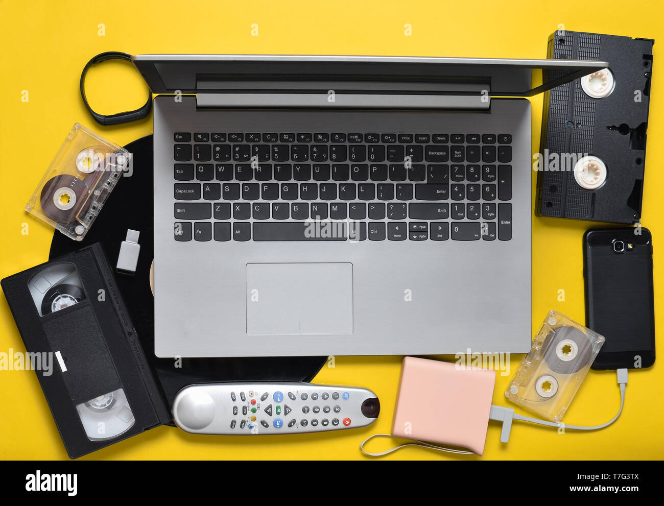 Modern digital gadgets, storage media, devaysy and obsolete analog ...