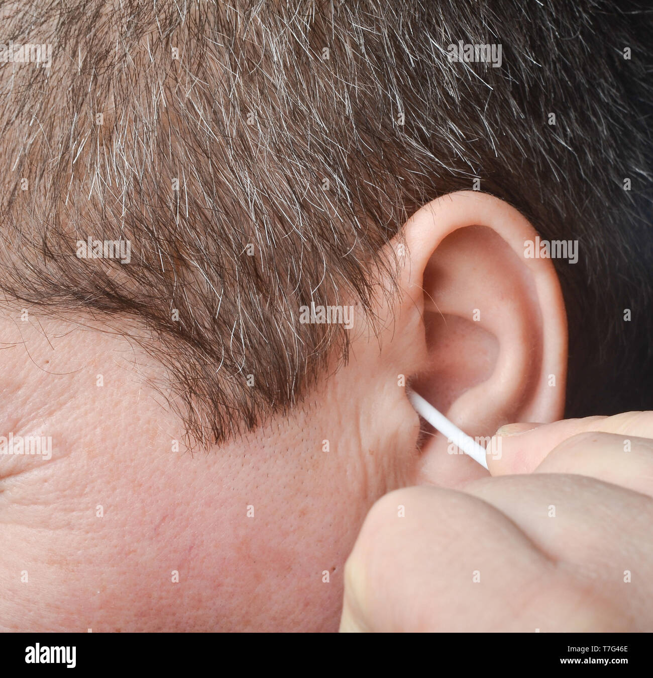 The process of ear cleaning with cotton buds Stock Photo - Alamy