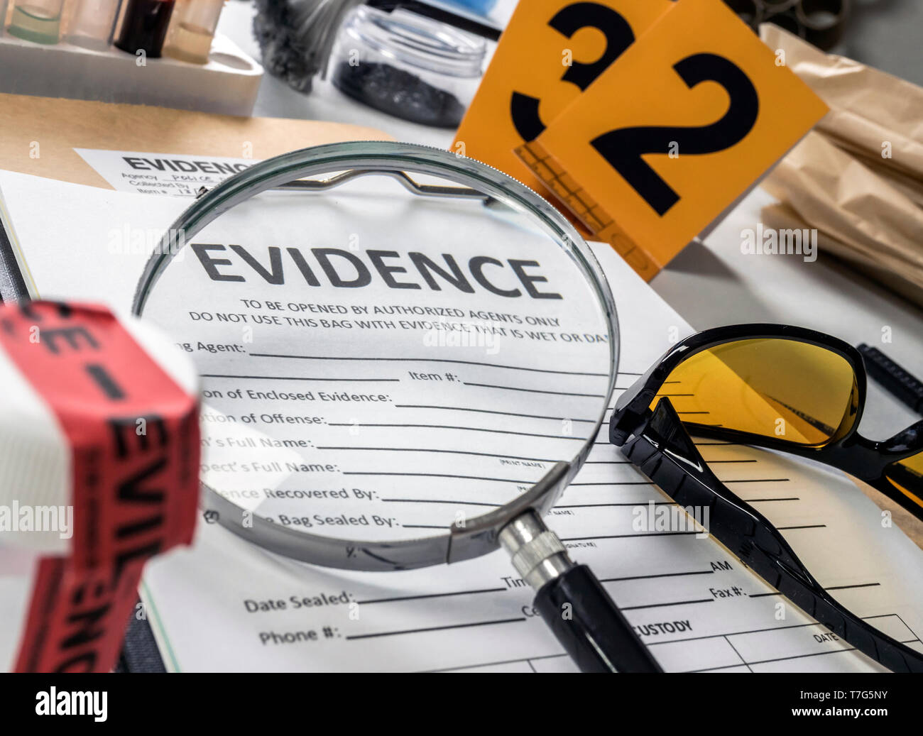 Forensic tool hi-res stock photography and images - Alamy