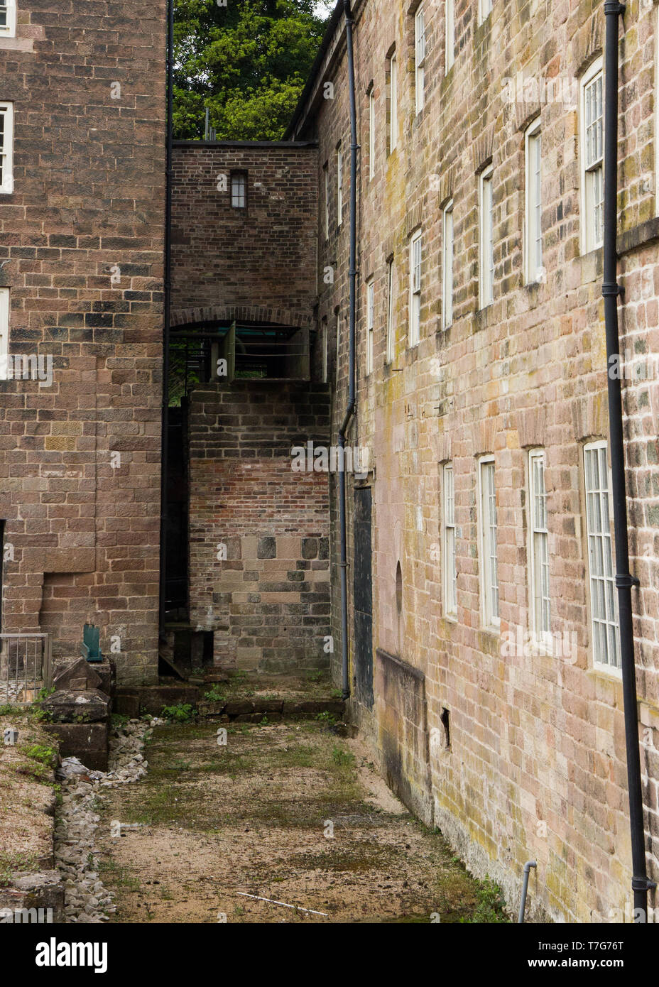 old restored mill buildings from Arkwrights mill in Cromford ...