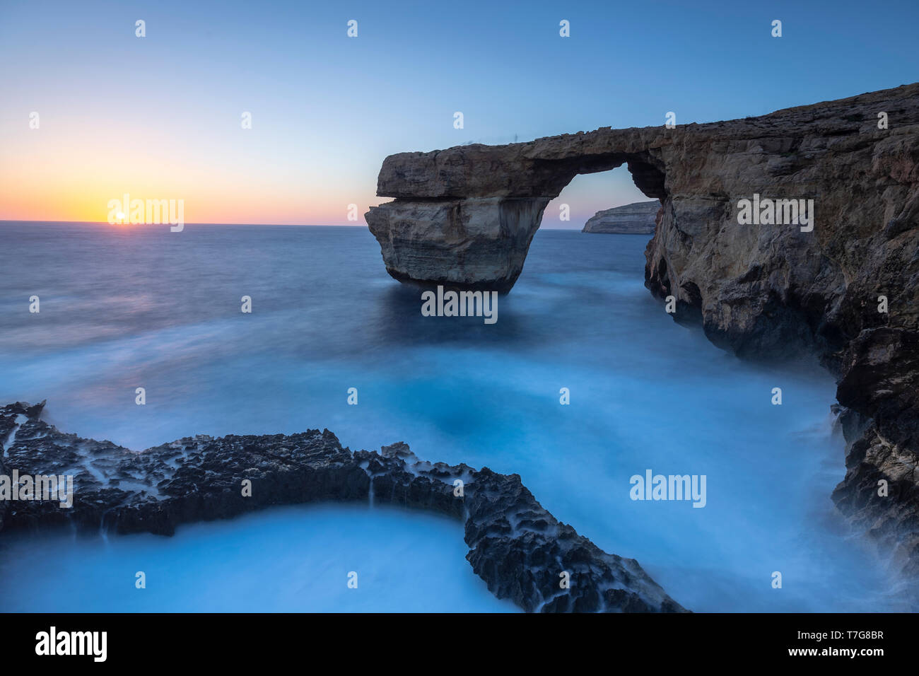 View natural rock arch beach hi-res stock photography and images - Alamy