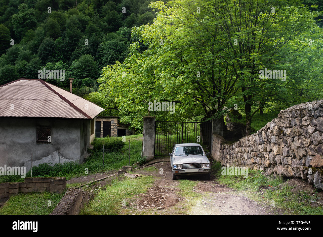 Hut in rural area hi-res stock photography and images - Alamy