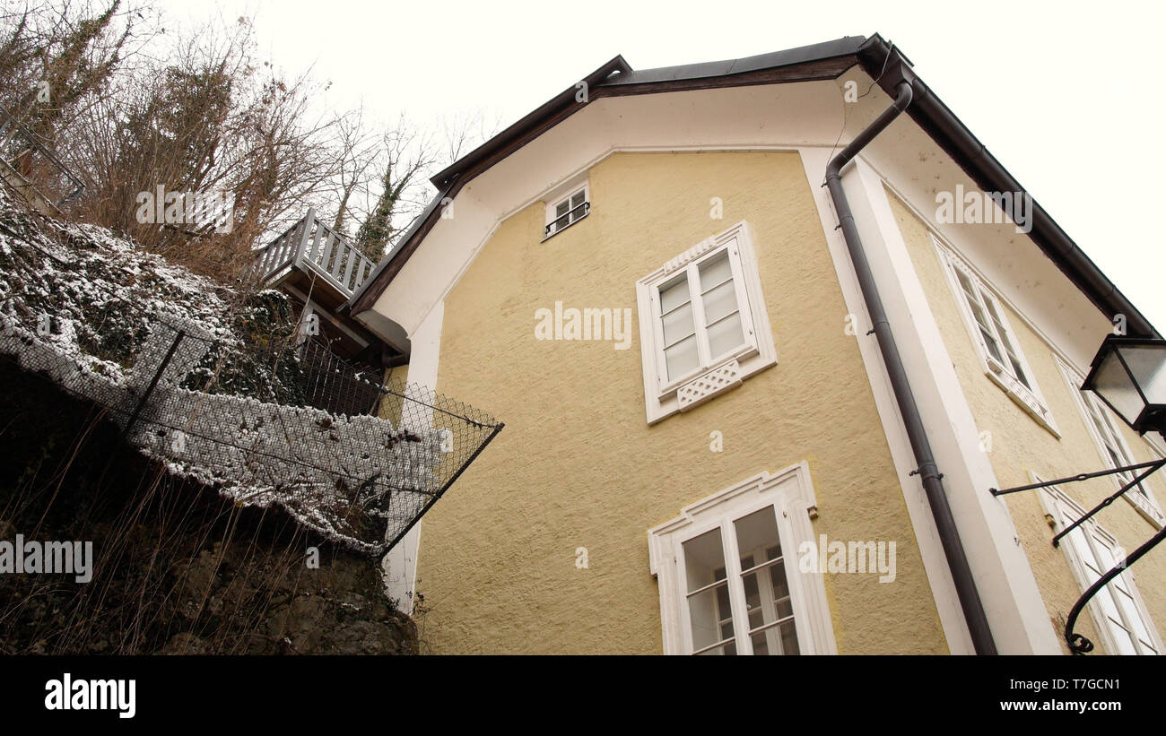 House inside the rock hi-res stock photography and images - Alamy