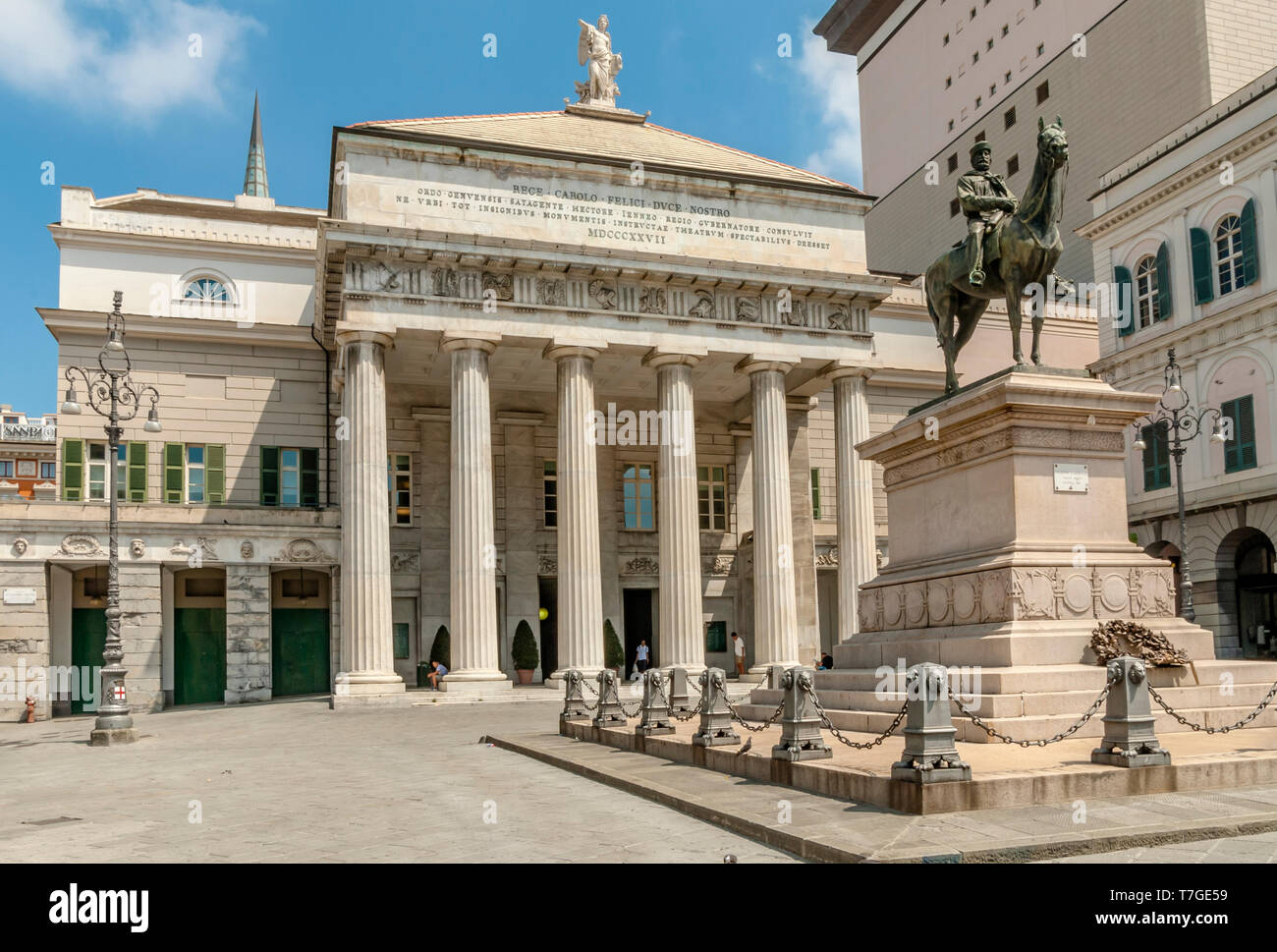 Statue of Garibaldi in front of Opera House San Felice, Genoa, North ...