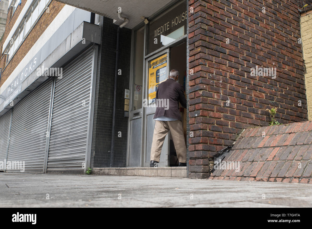 The mosque - Jabir bin Zayd Islamic Centre - where Khuram Shazad Butt ...